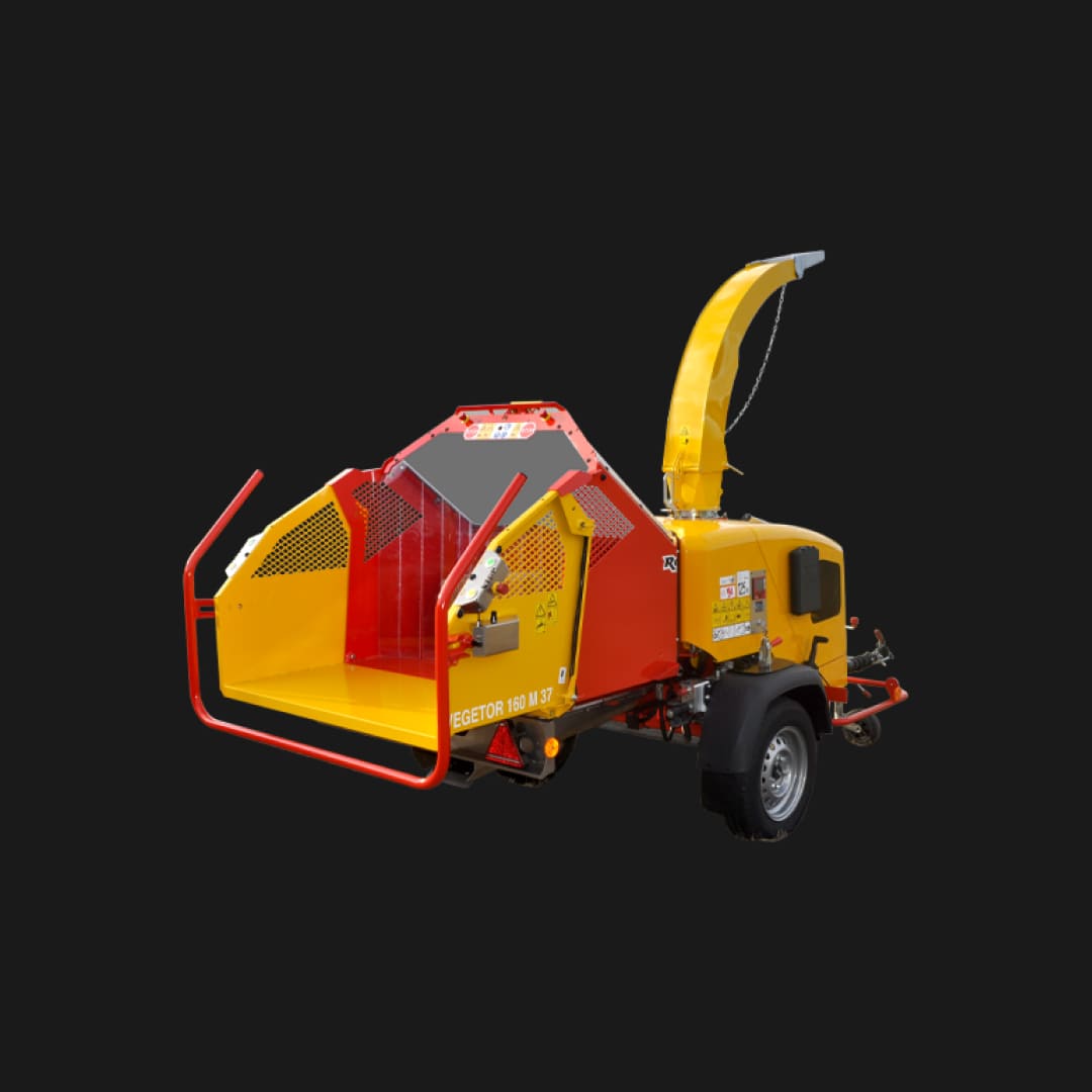 WOOD CHIPPER MOUNTED ON ROAD TRAILER : VEGETOR 160M – Global Land ...